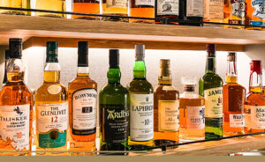 【Anime Cafe&Bar CUE LAMP】（キューランプ） | アニメ制作会社が運営するコラボカフェ